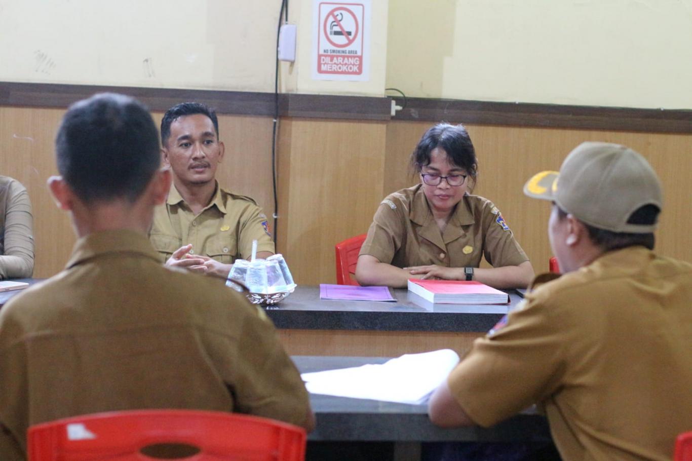 Kunjungan Pak Camat ke Kantor Desa Kubutambahan: Monitoring BKK ...